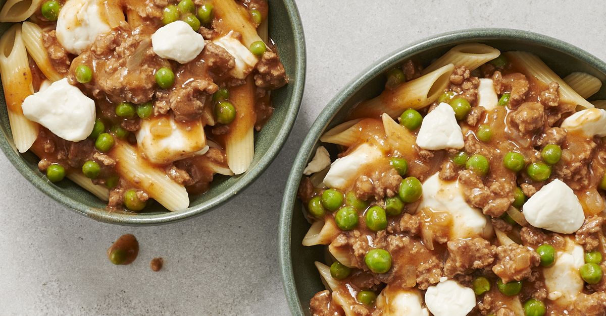 Penne façon poutine à la viande hachée | Cuisinons en Famille